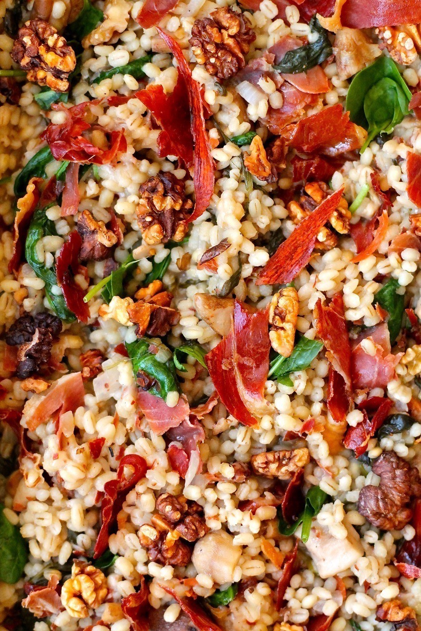 Bygotto med svampe, valnødder og parmaskinke - bagt i ovn