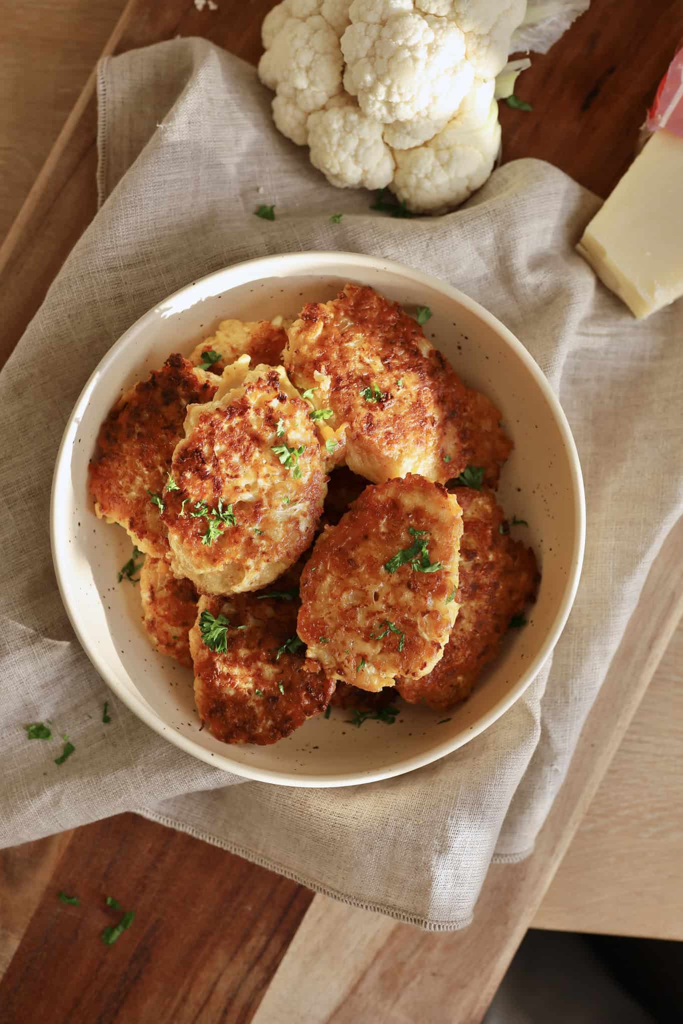 Blomkålsdeller - vegetariske frikadeller med blomkål og ost