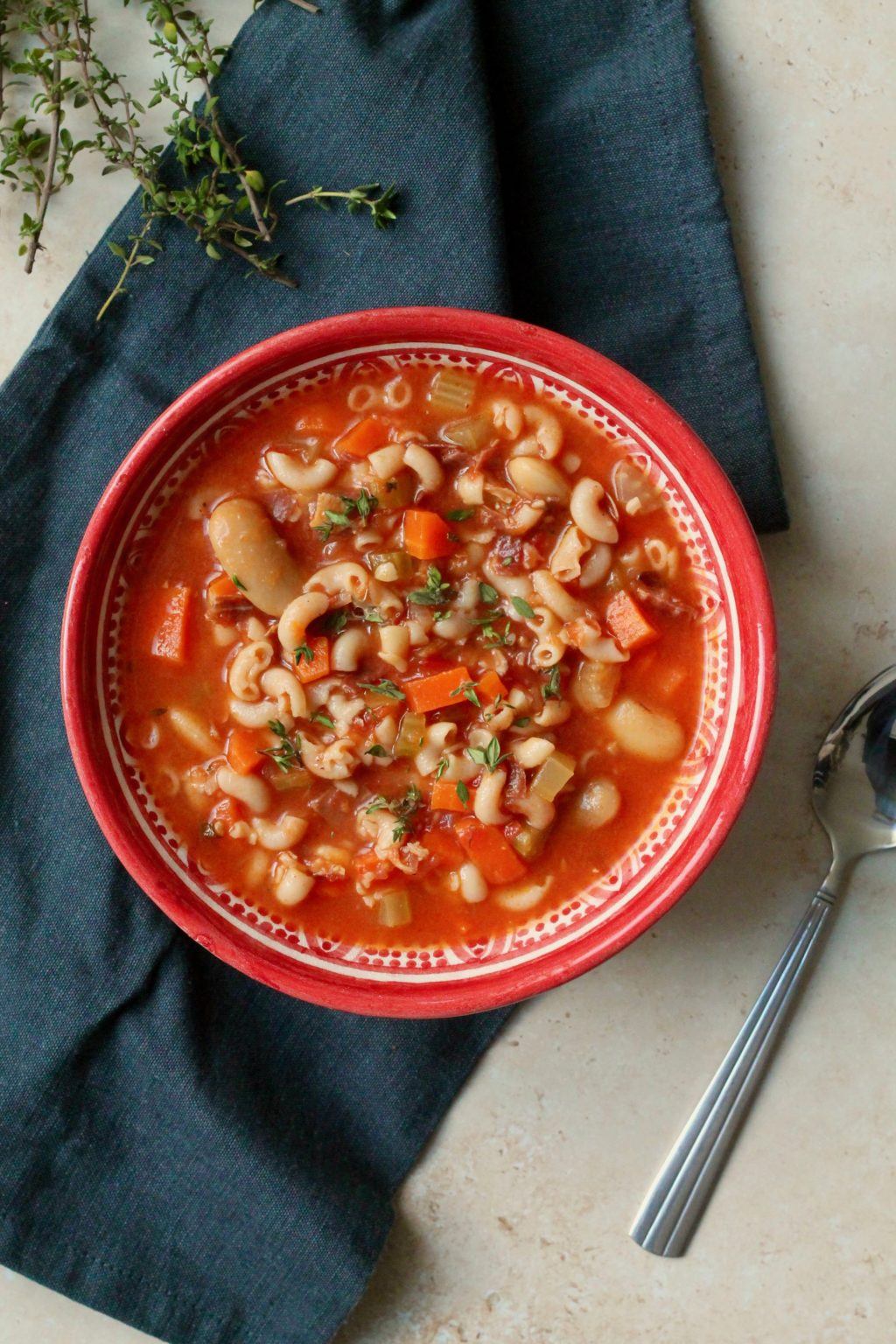 Minestronesuppe - klassisk opskrift på italiensk suppe